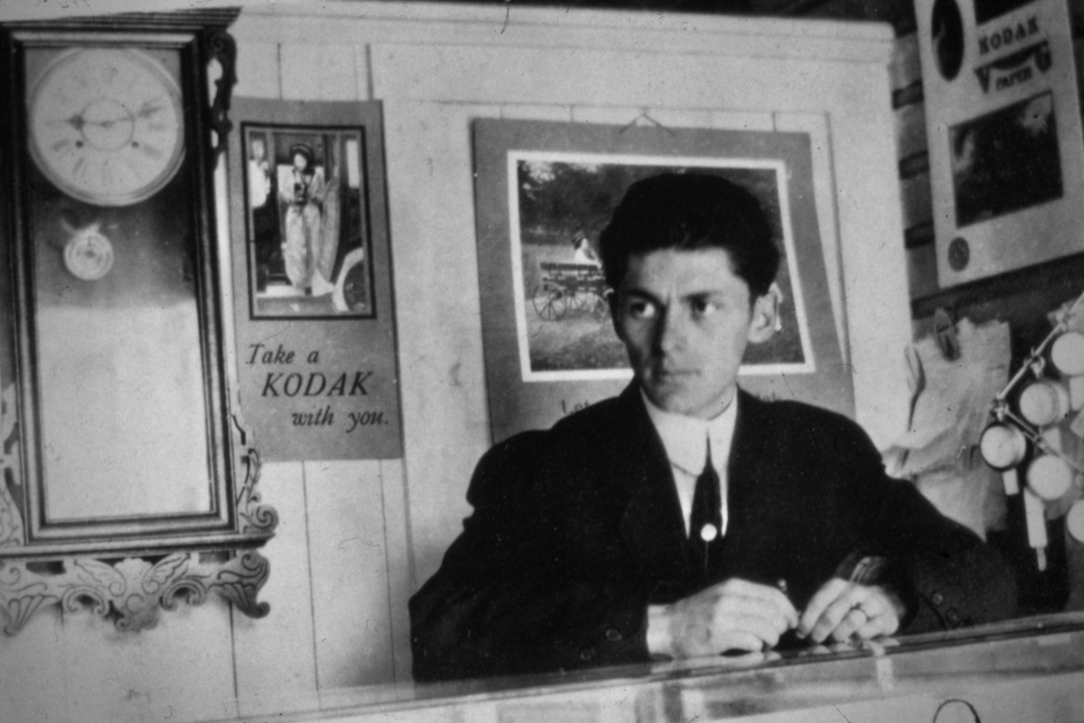 L’ALBUM PHOTO D’ALPHIDA CRÊTE – Louise de Grosbois photographe